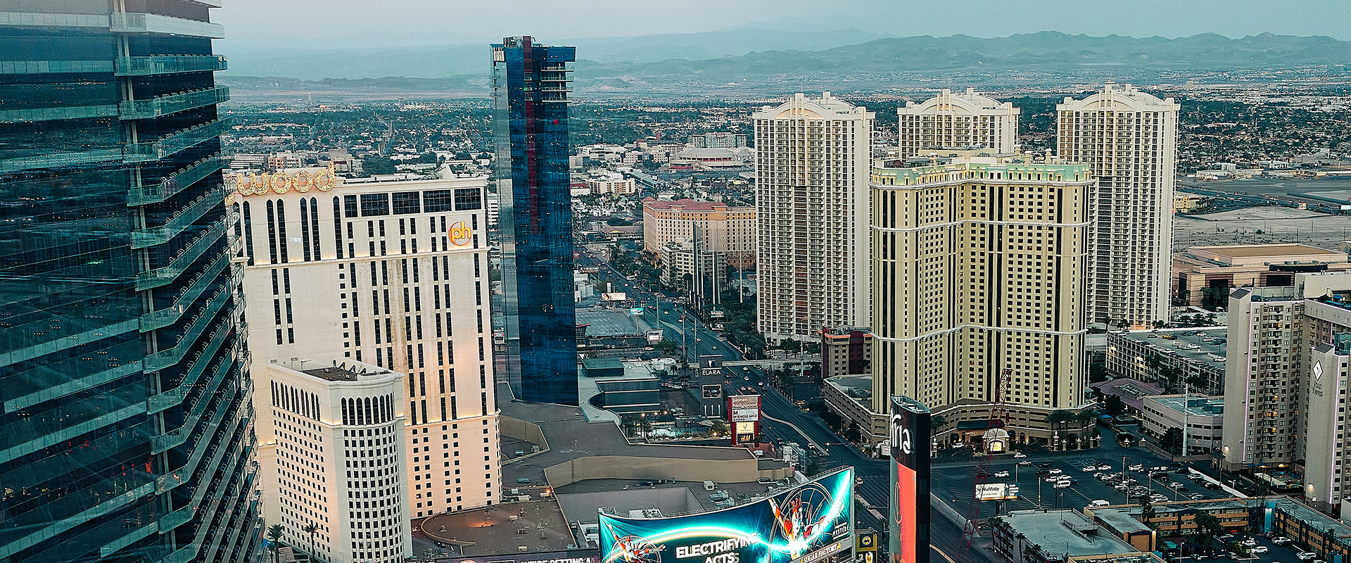 Top 7 Non-Gaming Hotels On the Las Vegas Strip Ranked - Premier Vegas